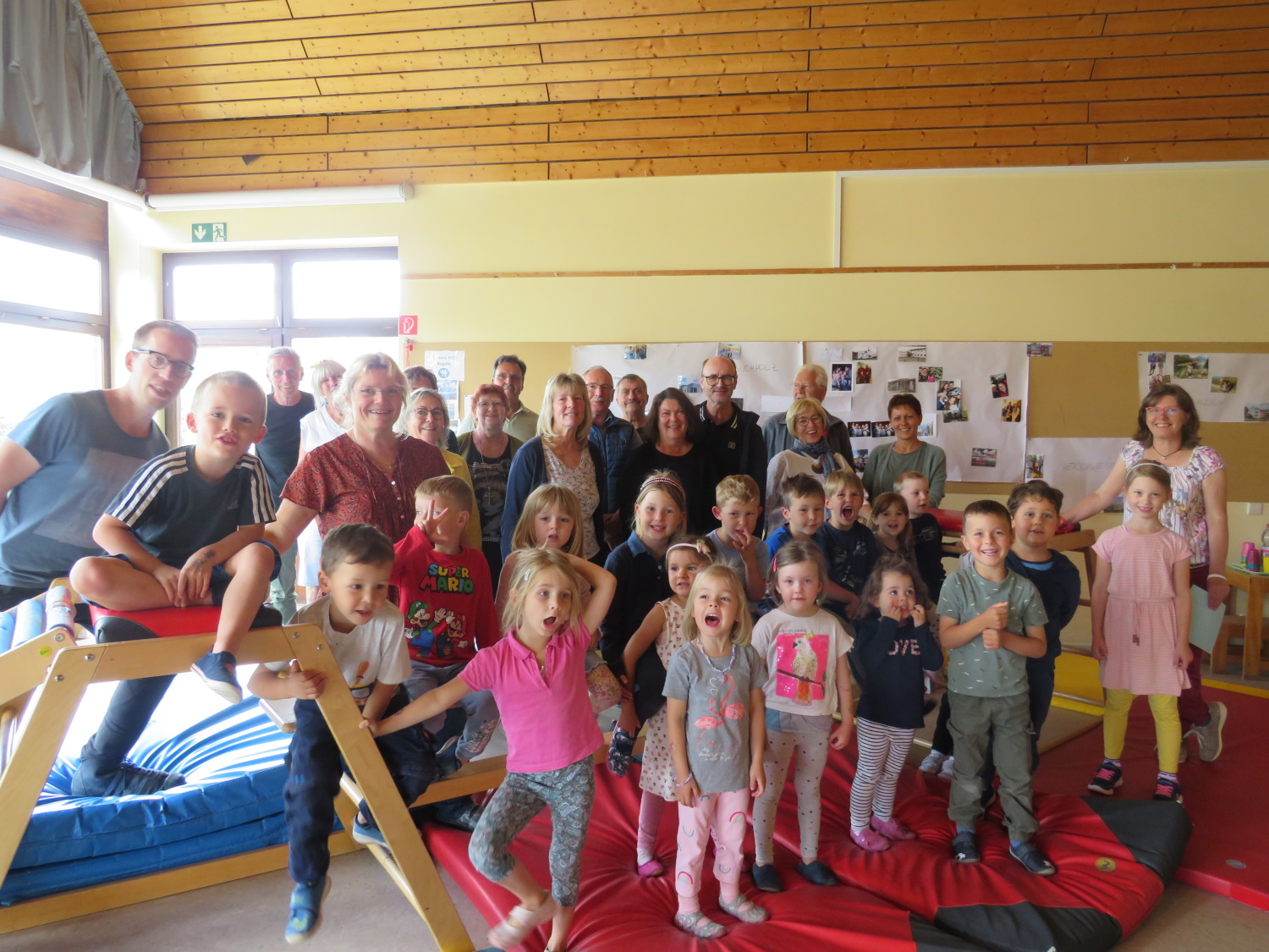 Großelternnachmittage in der Kindertagesstätte Abenteuerland: Oma und ...